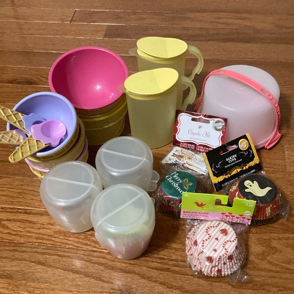 Tupperware & others | Kitchen | Ice Cream Cupcake Bundle 7 Pieces ...